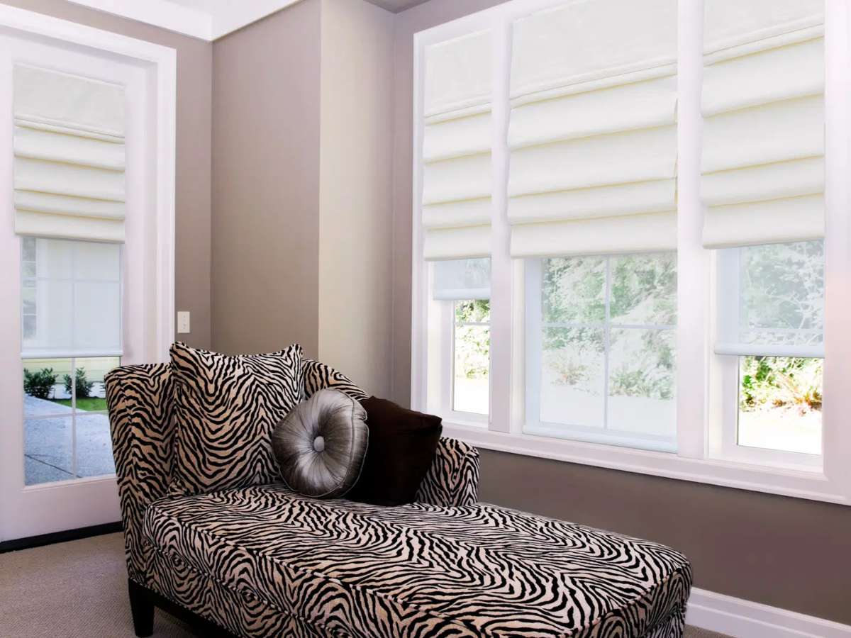 Roller Shades vs. Roman Shades: Key Differences